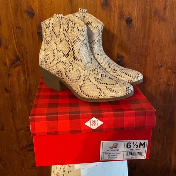 True Craft | Shoes | True Craft Patterned Boots 65 | Poshmark